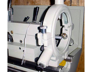 Machine may be shown with optional accessories